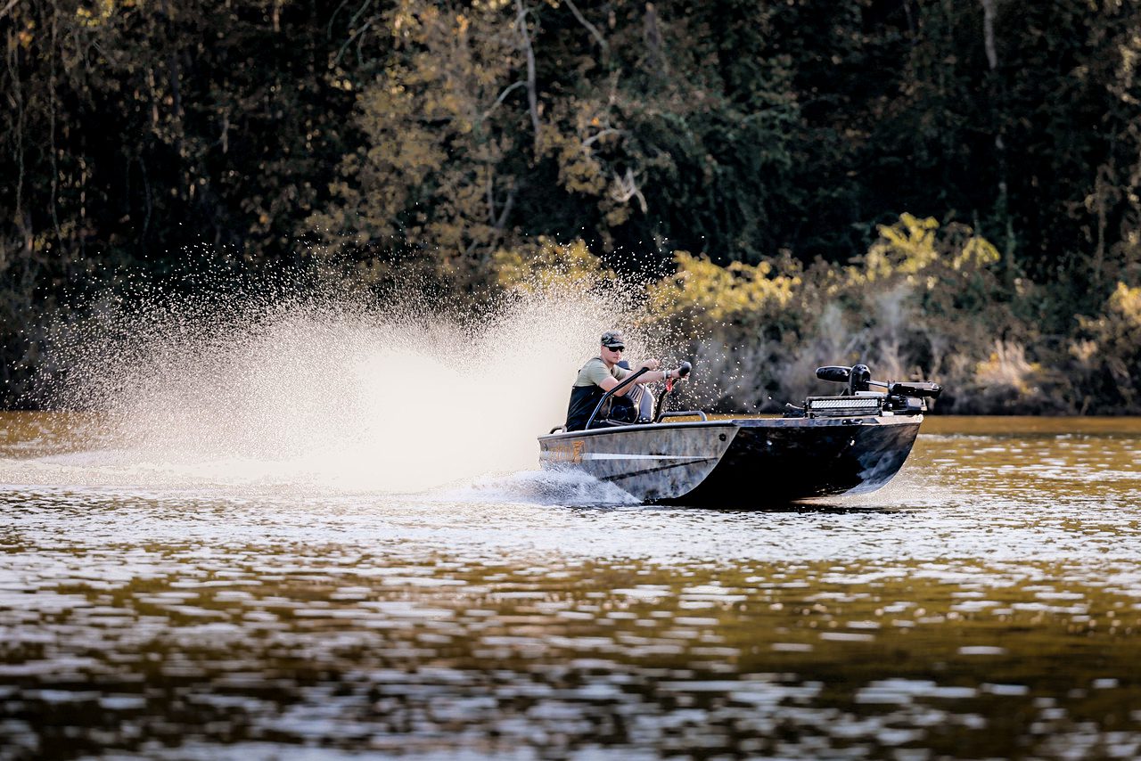 Boat Dealer Near Me - Chippewa Falls, WI - The Boat Center
